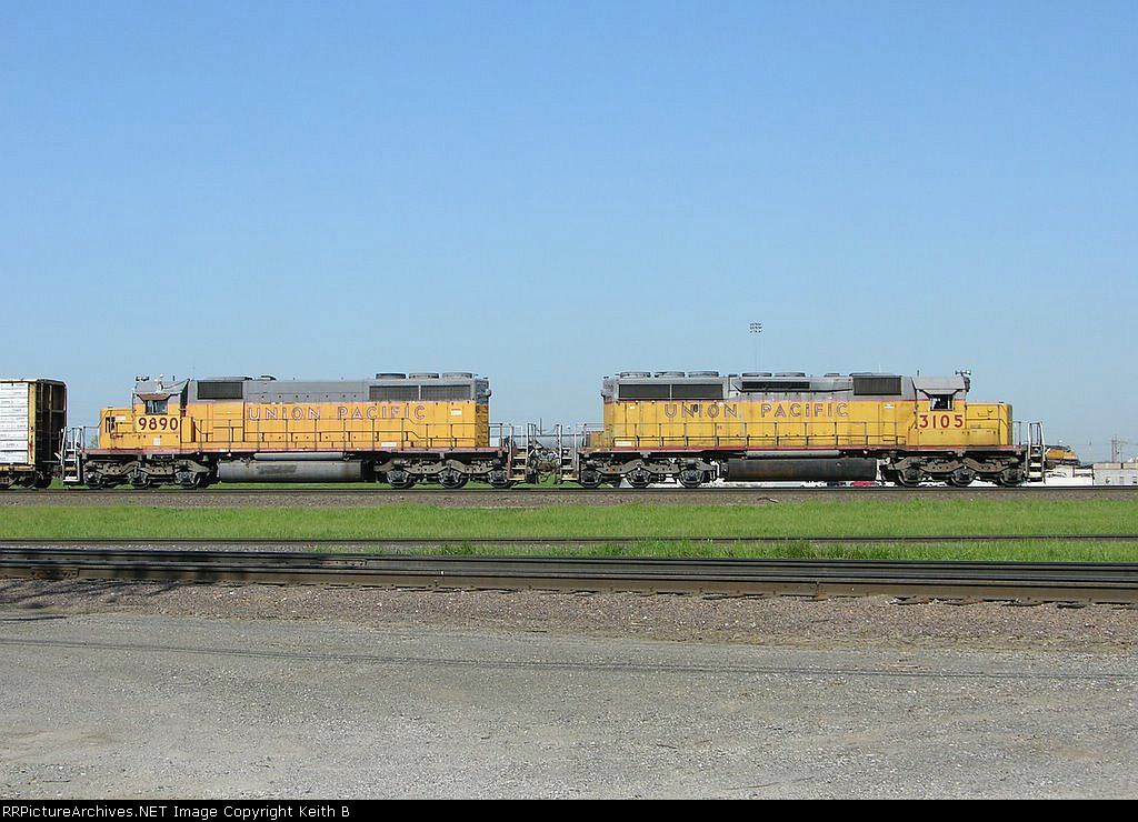 UP 9890 and 3105